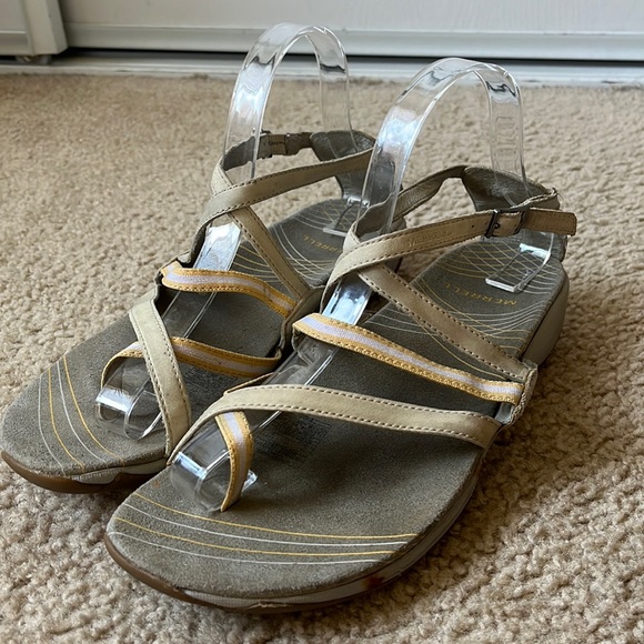 Merrell | Shoes | Merrell Lilium Ivory Yellow Strappy Toe Loop Sandals ...